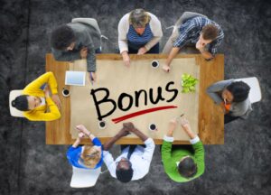 28 Employee Incentives To Motivate Staff In 2025 🤑