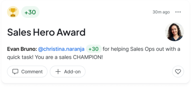 19 Amazing Employee Award Ideas 🏆 (Updated 2024)